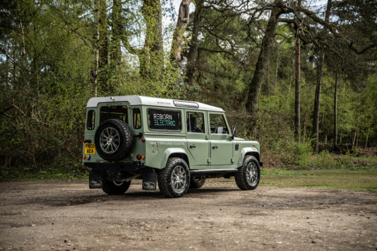 bedeo’s retrofit kit turns classic cars like defender into electric ...