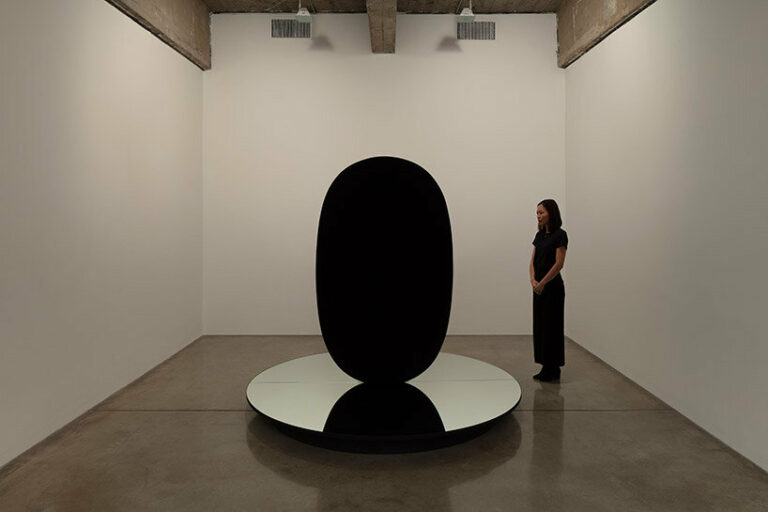 kimsooja transforms NYC gallery into landscape of shifting color