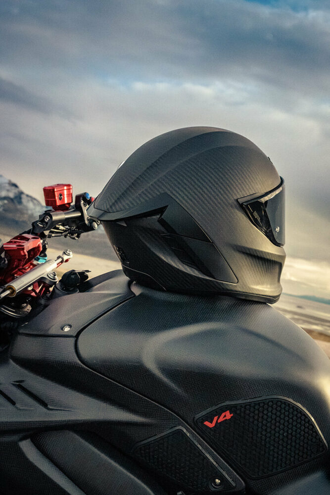 ruroc pioneers helmets for extreme performance with dassault systèmes