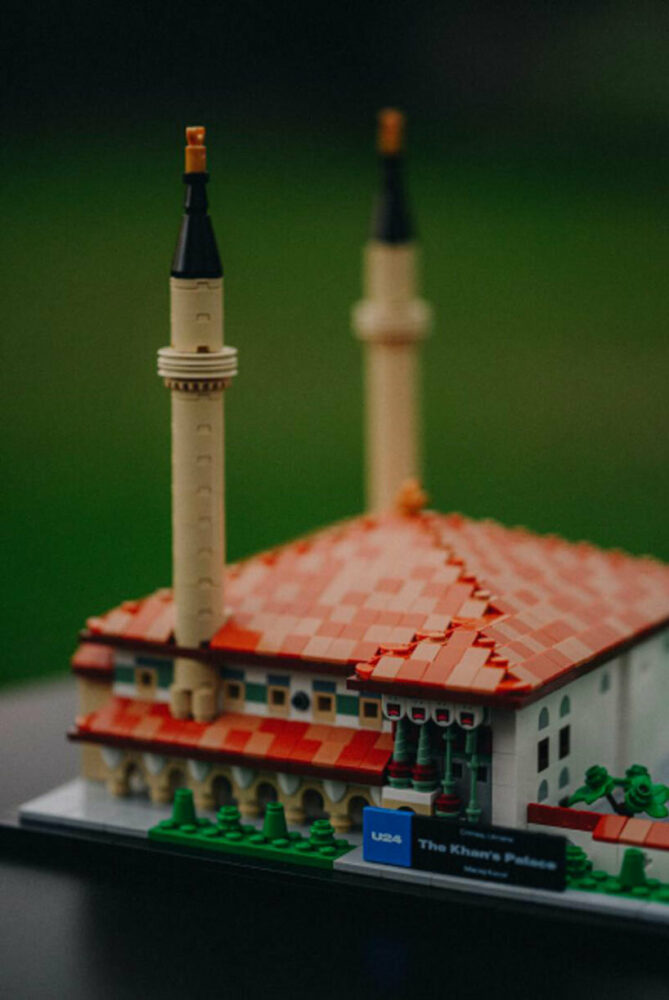 united24 turns ukrainian architecture into LEGO building sets