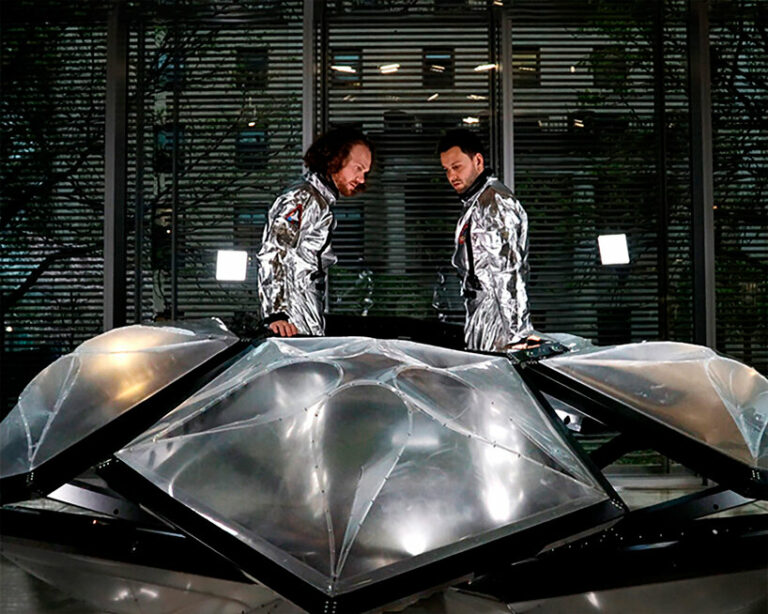 MIT’s modular momo habitat self-assembles on the moon