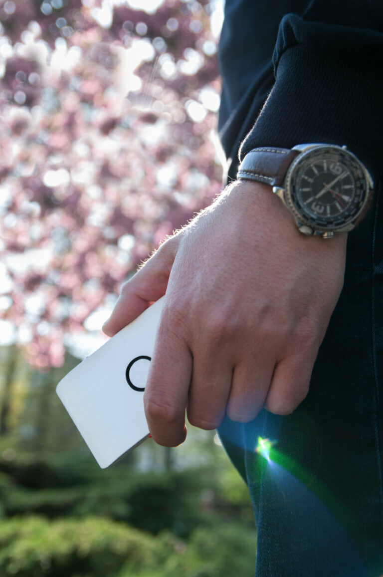 only essential apps like calls and texts run on ‘offone’, a 3D printed ...