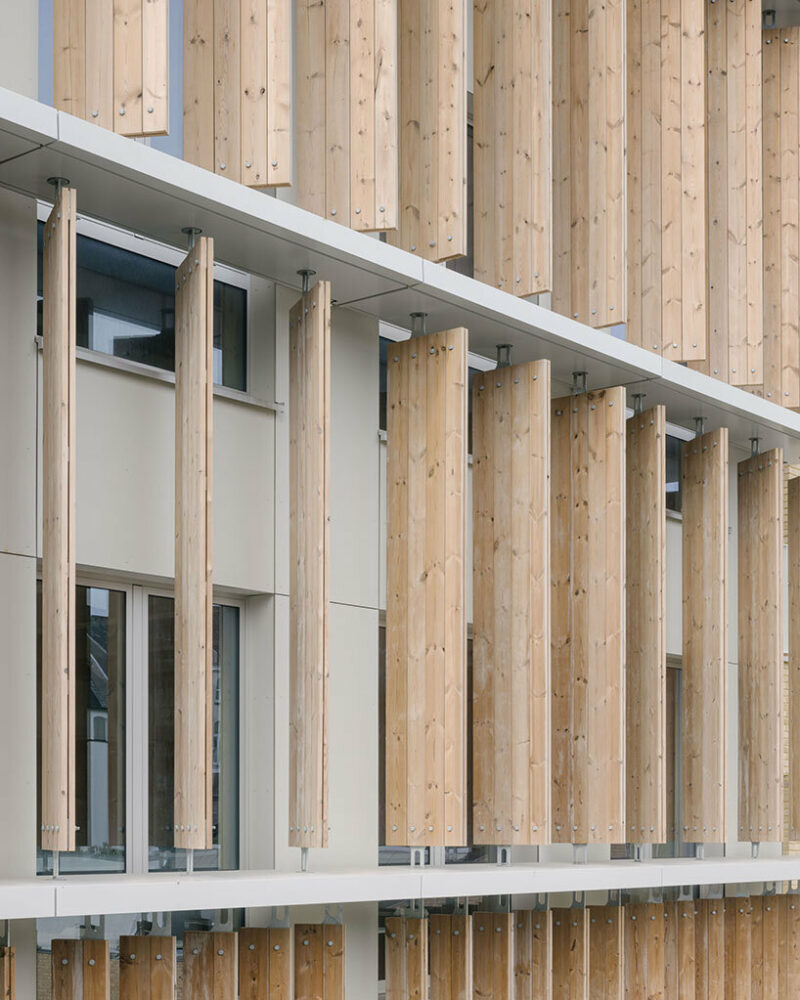rhythmic slats by evr-architecten shade ghent campus