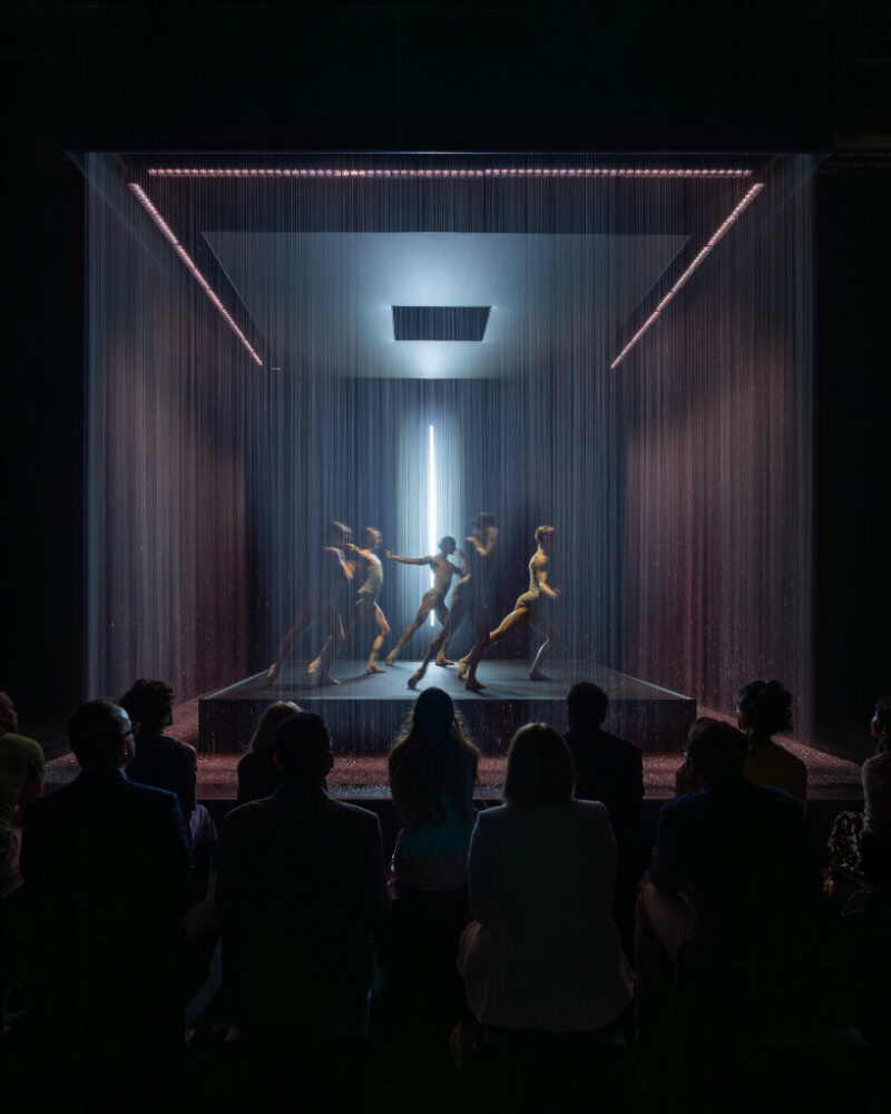 es devlin and a ‘box of rain’ - inside her light and water installation ...