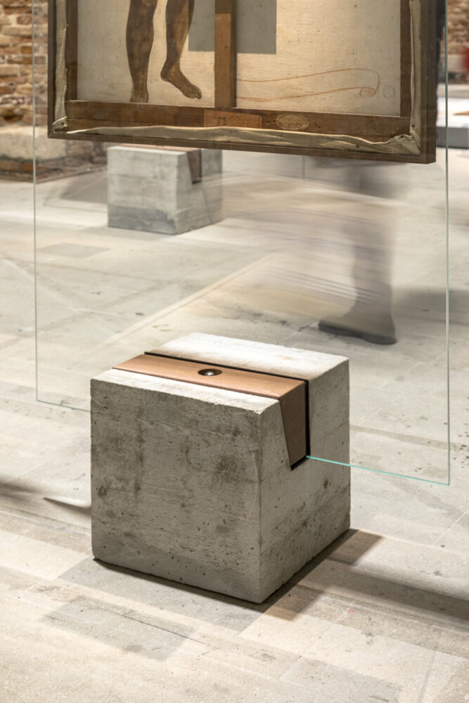 the story of lina bo bardi’s glass easels, on view at venice art biennale