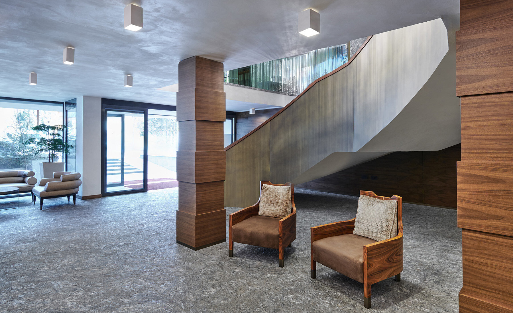 buzzi & buzzi enhances hotel splendid with refined lighting