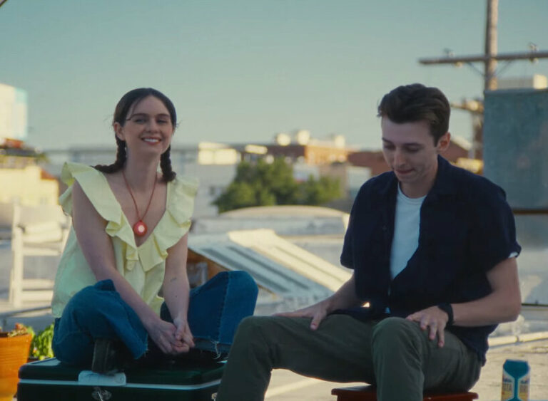 AI necklace companion ‘friend’ always listens and talks to users, even ...