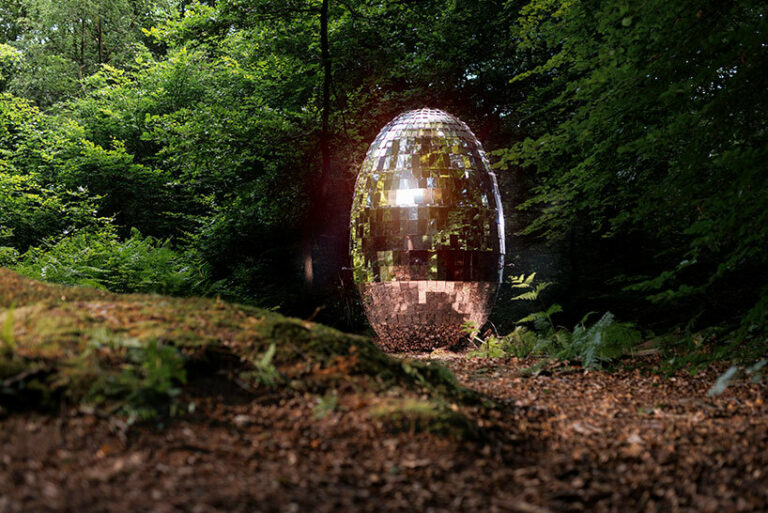 sculptural installations transform french forest into forêt monumentale ...