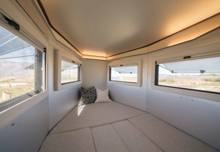 polydrops launches P21, an electric mobile home with solar panels