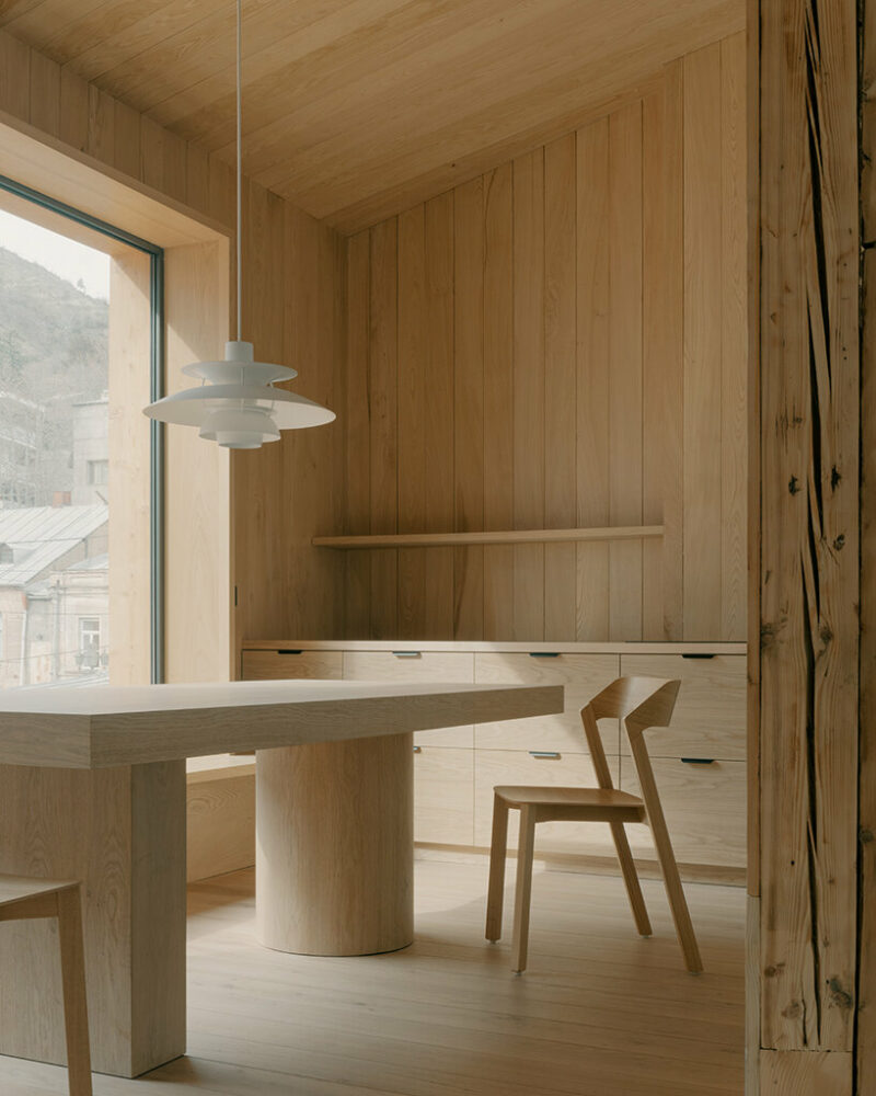 TIMM architecture converts tbilisi attic into bright 'birdsnest house'