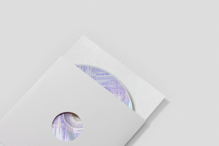 PHILE rehousing brings compact disc back in style with eco-friendly sleeves