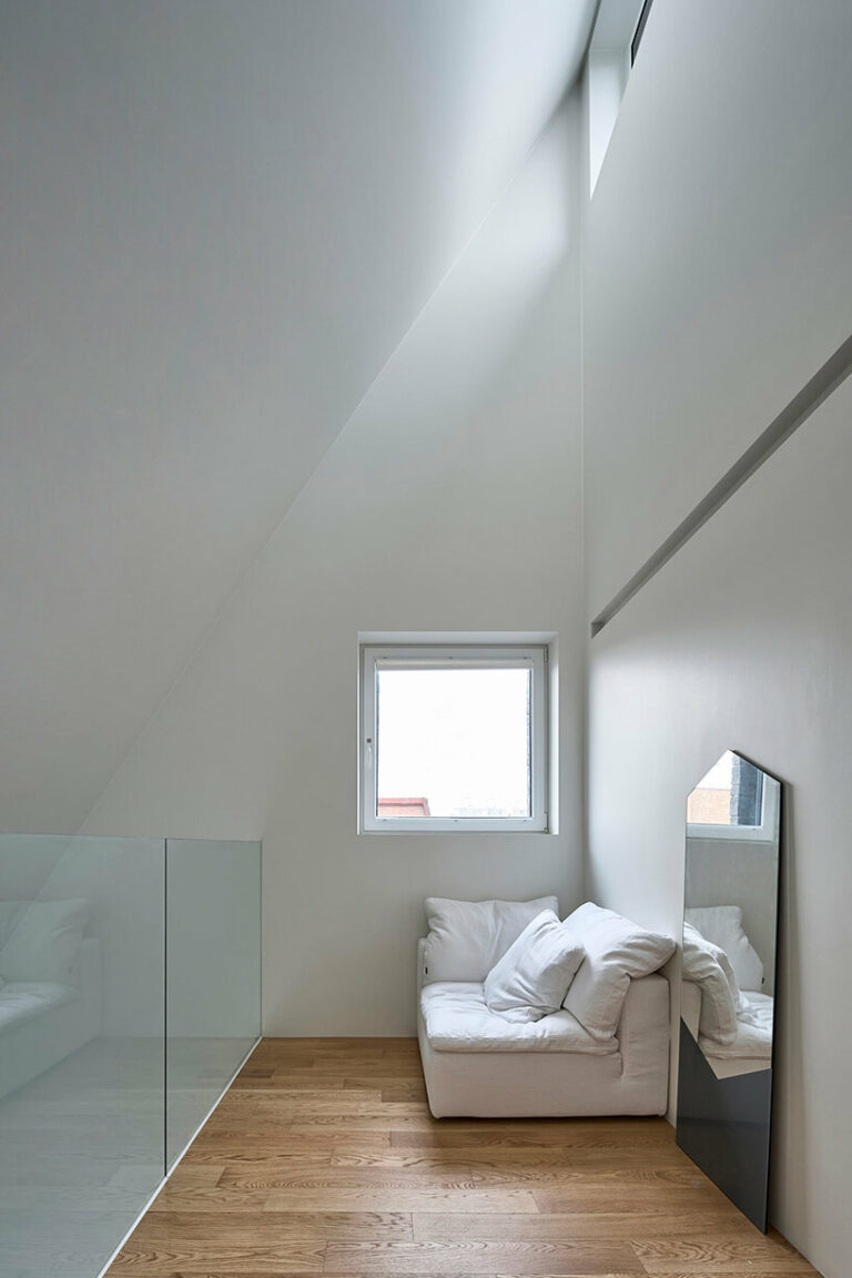 a round architects sculpts seoul office building with rusticated stone