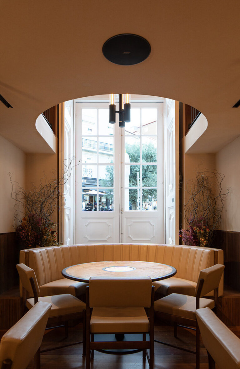 atelier sérgio rebelo converts bank building into restaurant in porto