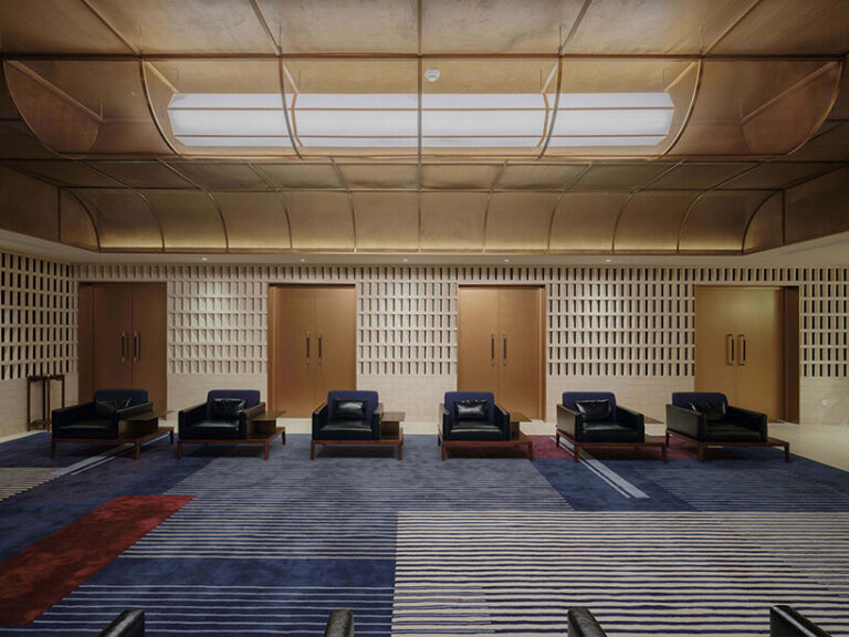 neri&hu mimics classical arena with arcaded theater in shanghai