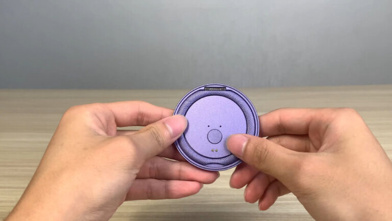 vocaease’s phone ring stand doubles as live AI translator even for ...