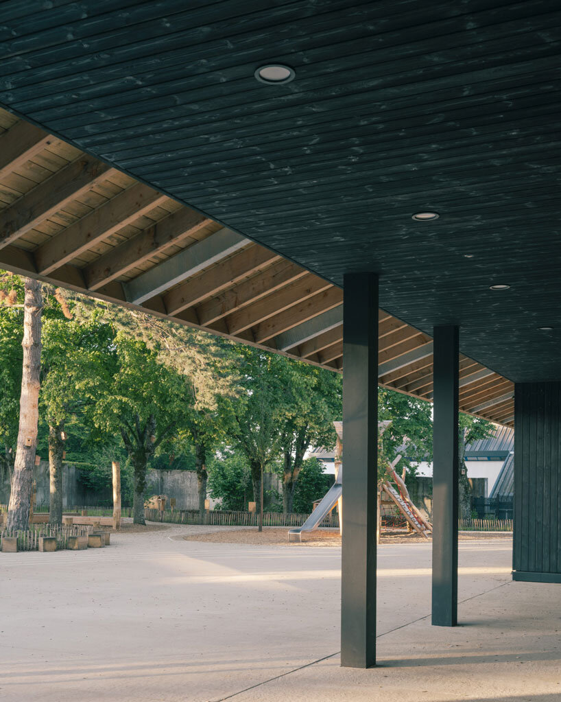 ALTA employs wood and straw for jean de la fontaine school's redesign