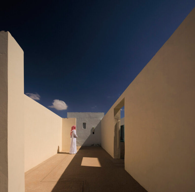 X architects revitalizes UAE heritage house as community center with ...