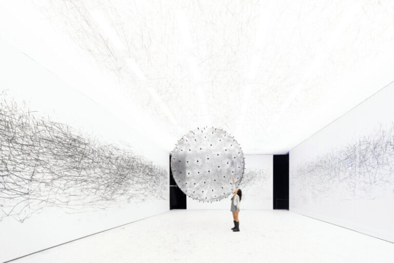 balloon museum lands in los angeles with inflatables by SpY, ENESS ...