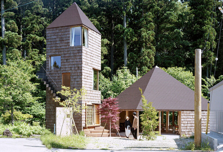 W architects tucks shingled 'double house' into japanese forest