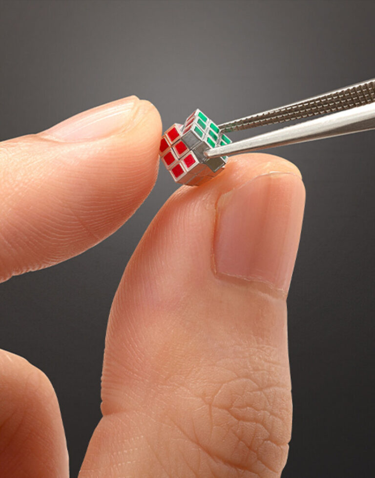 world’s smallest metal rubik’s cube is so tiny it may need tweezers to ...