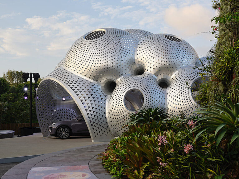 aluminum clads curved porsche pavilion by MARC FORNES / THEVERYMANY in ...