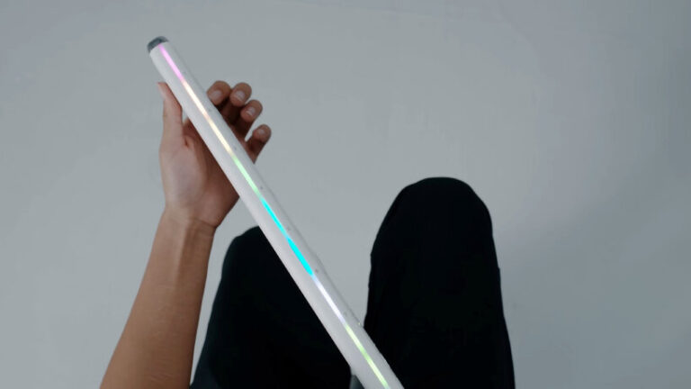 detachable sampler guitar LAVA GENIE has no strings attached so users play by tapping it