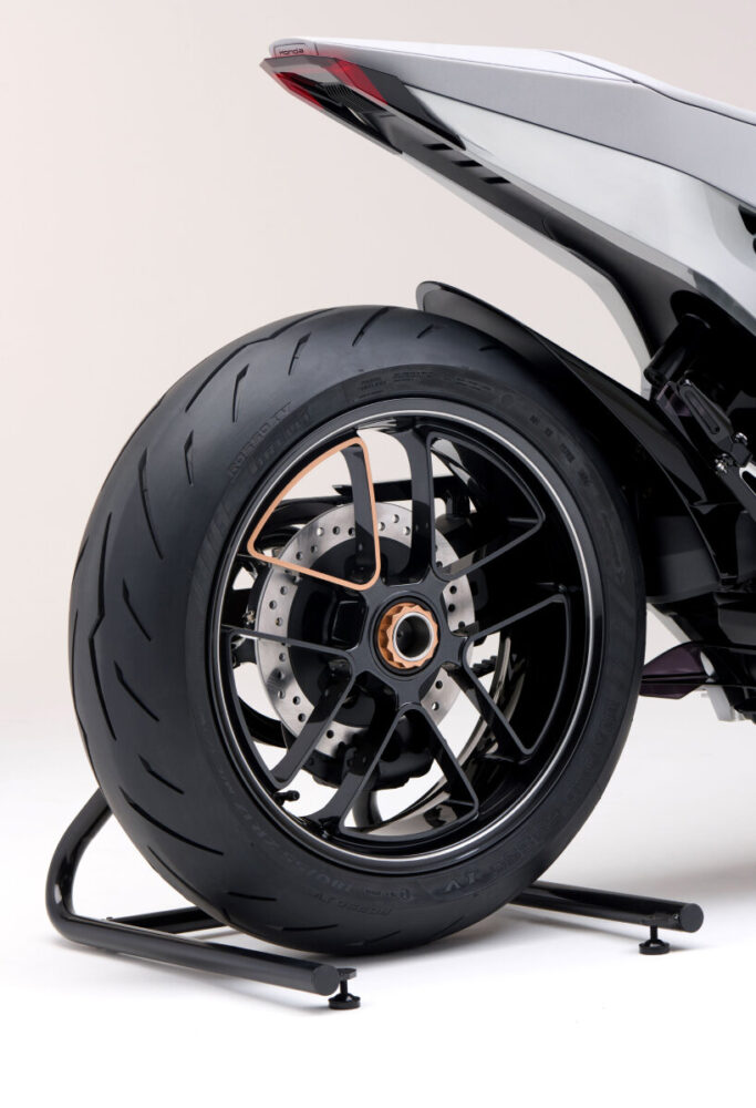 honda introduces EV fun and urban concept electric motorcycles