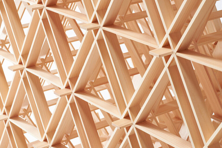 traditional japanese woodworking technique adds dimension to forêt ...