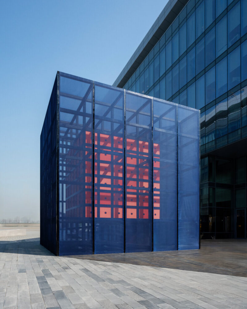 BMW, AB+AC architects present modular pavilion at dubai design week