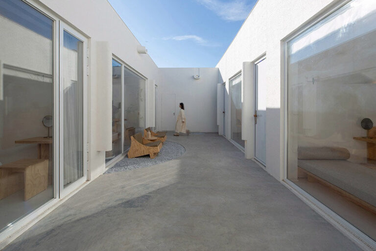 softened forms front beijing's sleeping lab·tang by atelier d’more