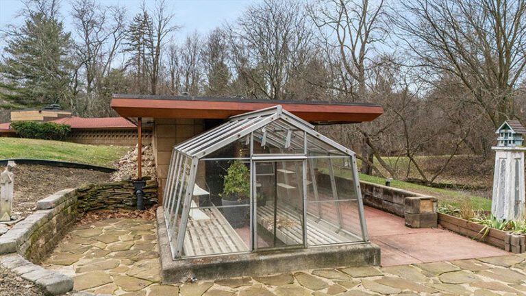 frank lloyd wright's 1948 weisblat house hits the market in michigan