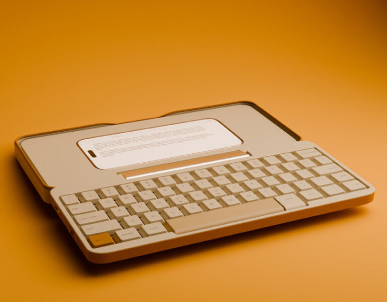 clamshell keyboard turns iPhone and samsung galaxy into laptops