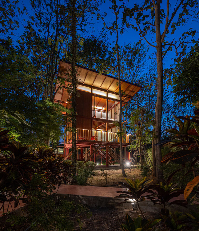 reclaimed wood and red accents define sher maker's garden lodge ...