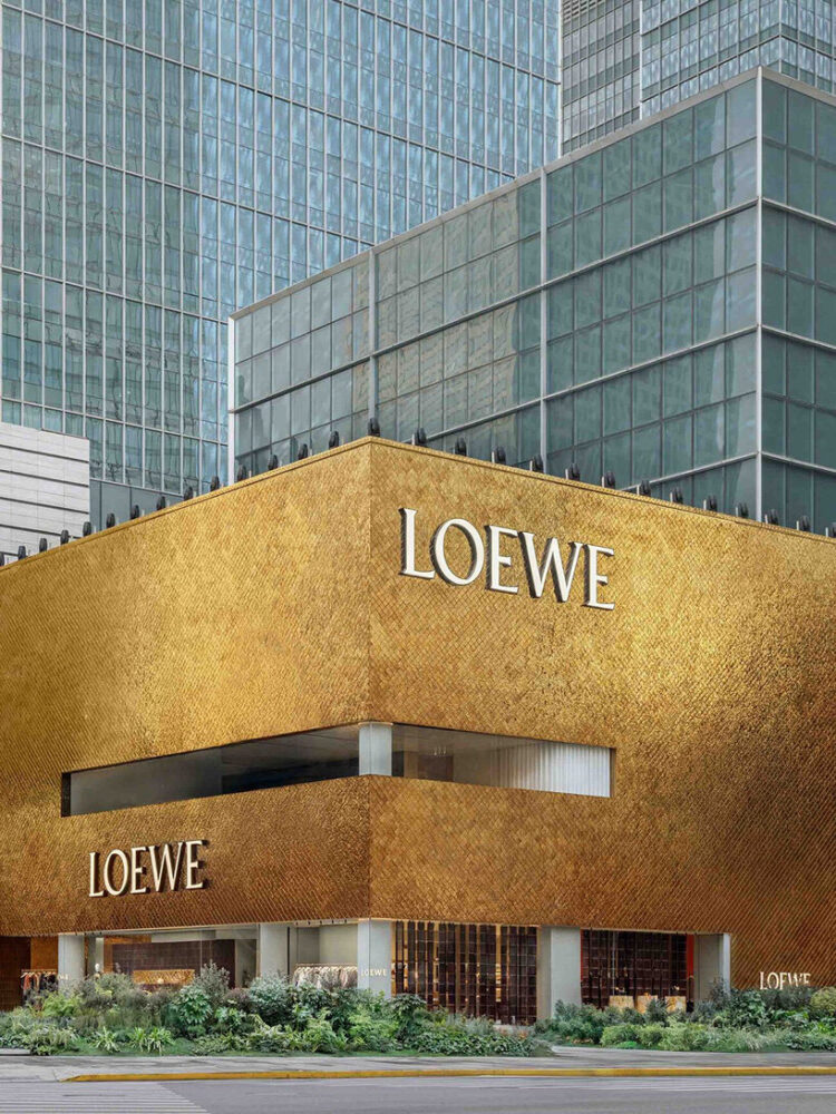 casa LOEWE shanghai opens with facade clad in 35,536 individual golden ...