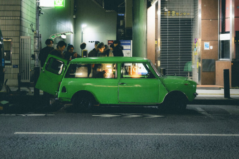 interview: listening minibar MIDORI roams around tokyo in MINI car