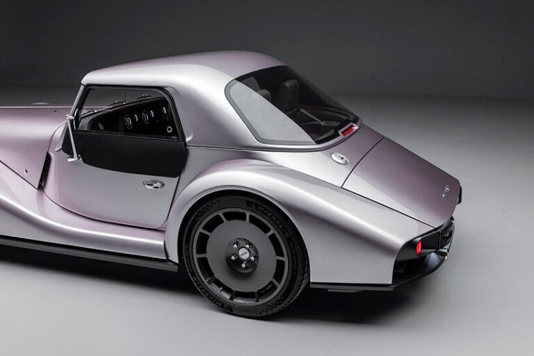 morgan motor company's 'supersport' is an aerodynamic revival of a ...