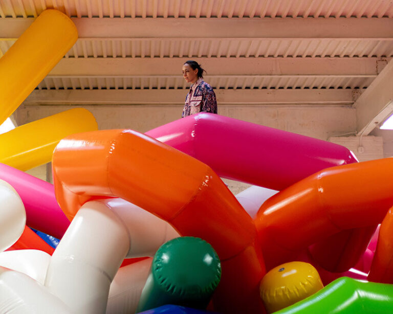 keff joons: Cj hendry transforms brooklyn warehouse into balloon-filled ...