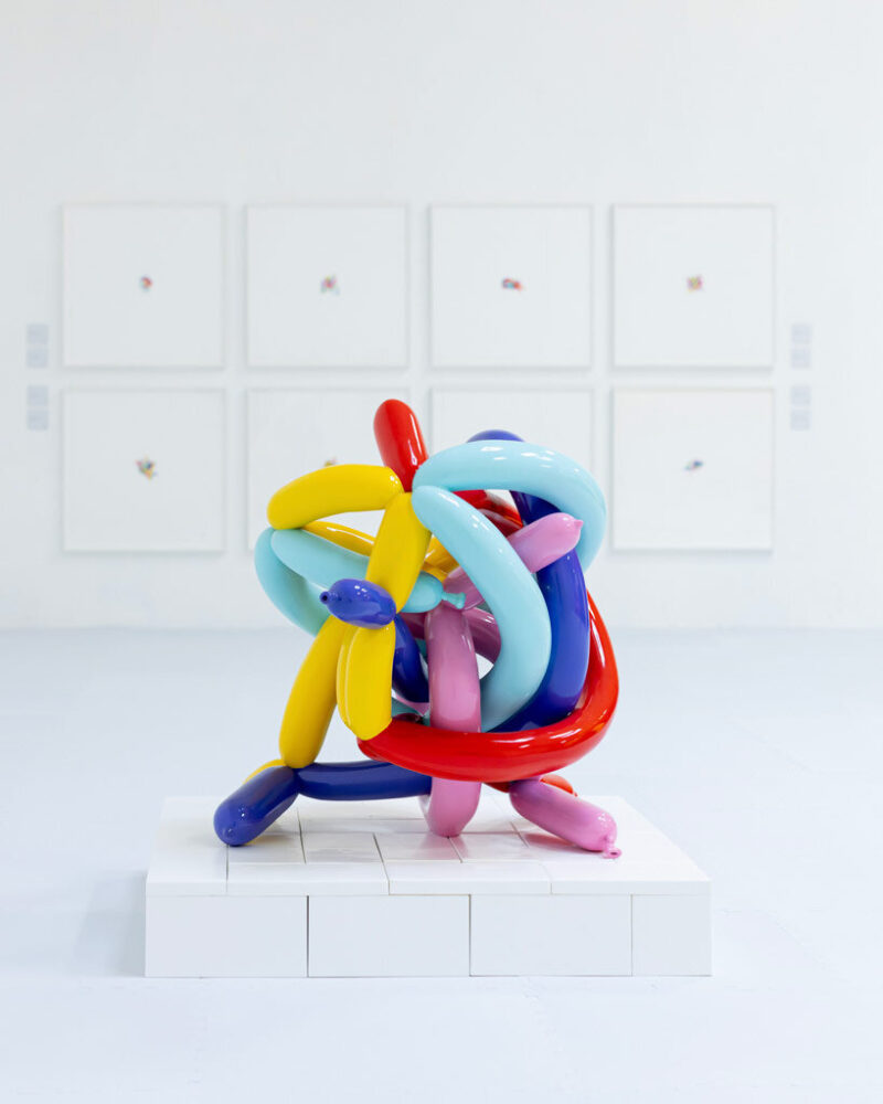 keff joons: Cj hendry transforms brooklyn warehouse into balloon-filled ...