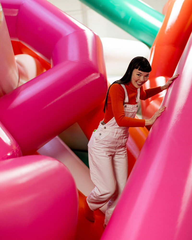 keff joons: Cj hendry transforms brooklyn warehouse into balloon-filled ...