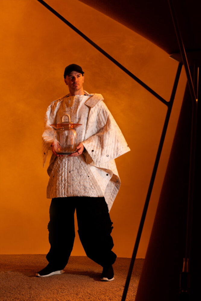 LAYER and RÆBURN produce cape and jacket for any weather