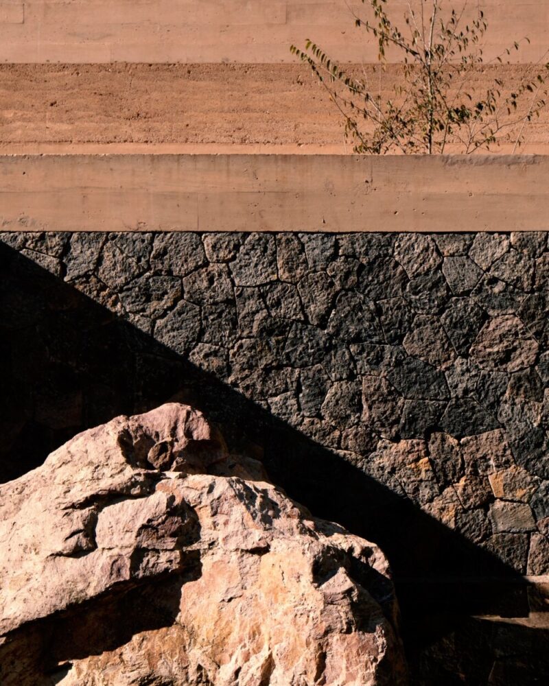 edmund sumner’s photo book traces architecture in mexico