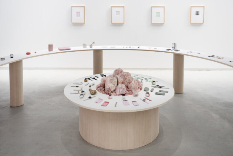 interactive light sculptures by lachlan turczan at google’s exhibition