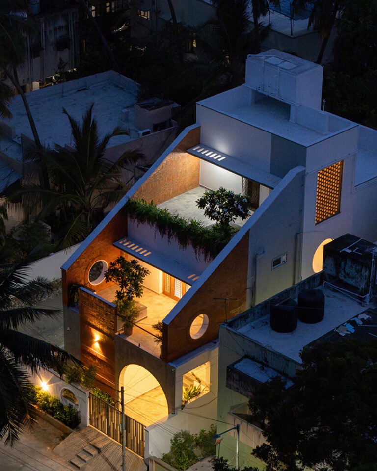 stepped terraces crown D.L.E.A.'s indian residence