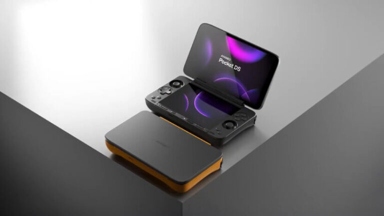android-run ayaneo pocket DS is flip-up console with two screens