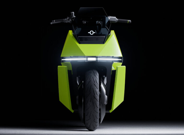 omoway’s self-parking electric motorcycle comes with saberlights