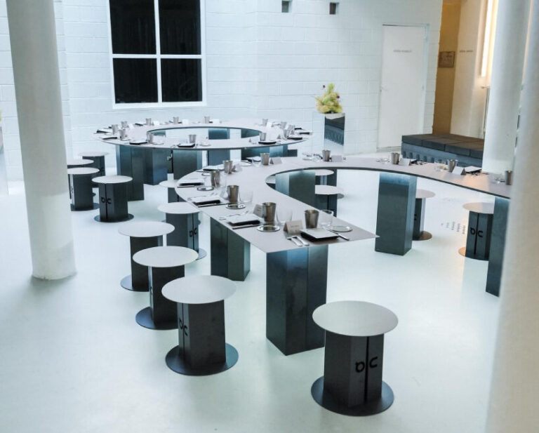 tom ducarouge’s heat-reactive table for on running changes color