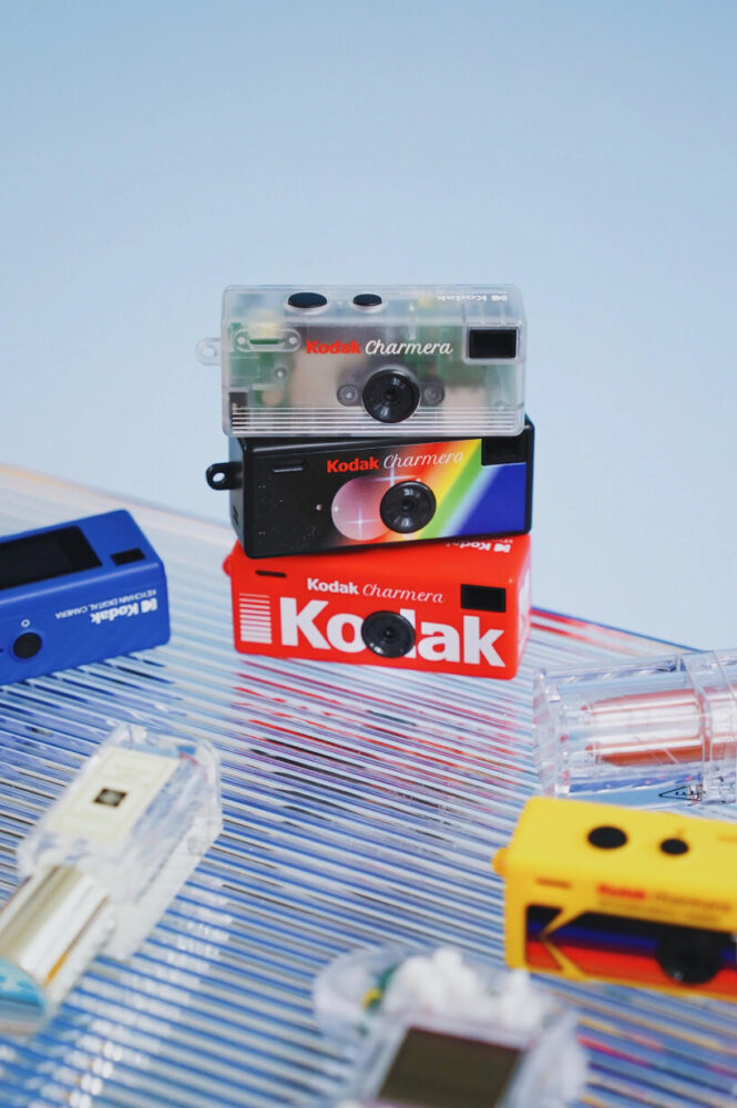 kodak’s digital ‘charmera’ with keychain revives retro photography