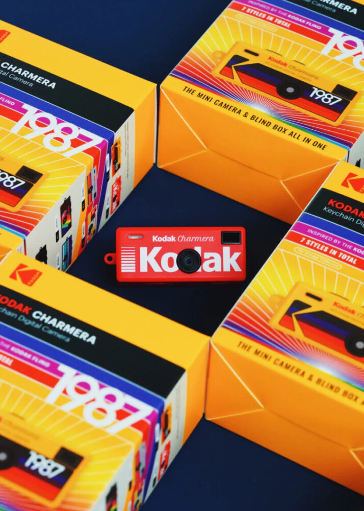 kodak’s digital ‘charmera’ with keychain revives retro photography