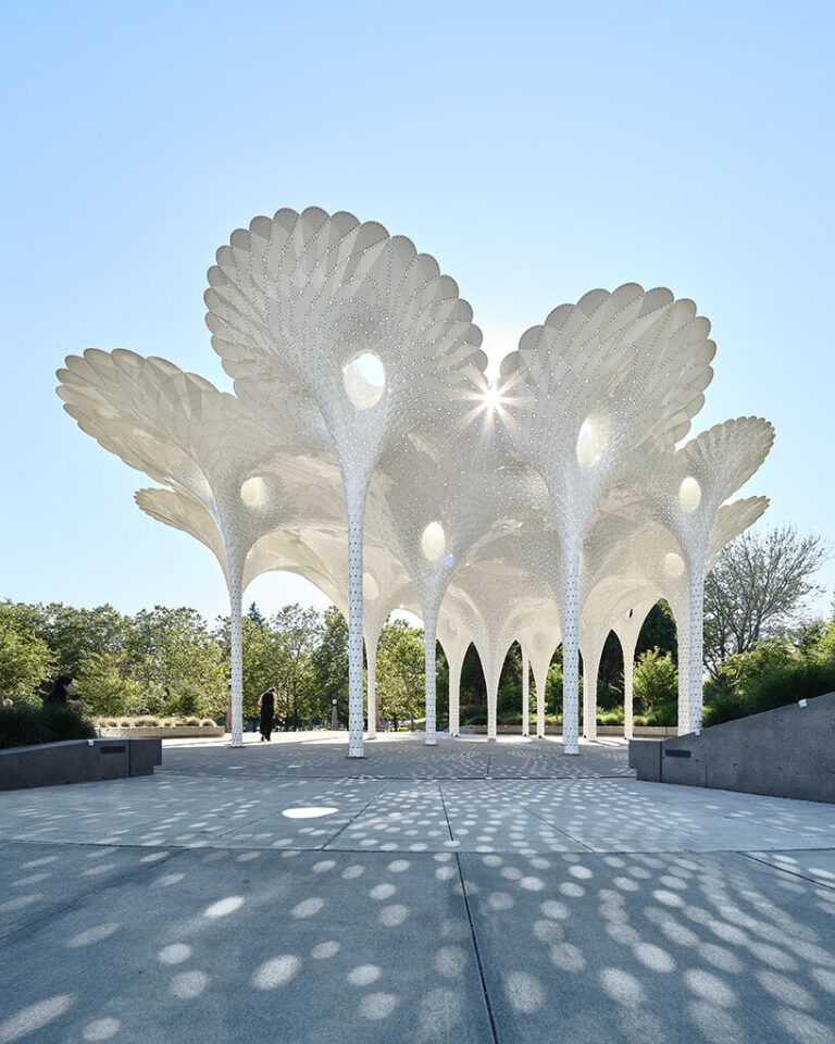 MARC FORNES / THEVERYMANY folds 6,665 parts into a canopy