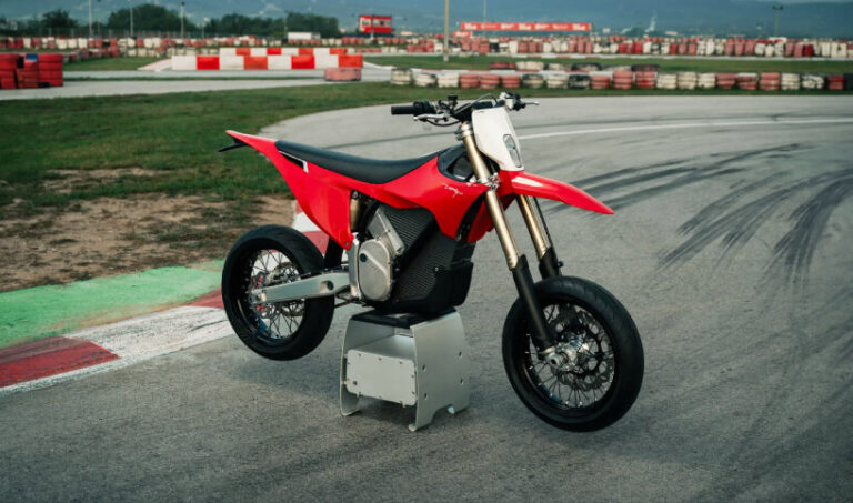 electric motorbike varg SM lets riders perform wheelies on roads